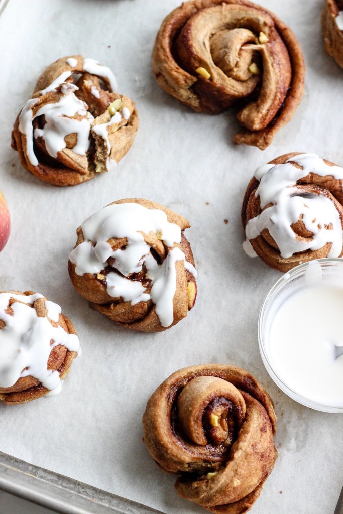Whole Wheat Apple Cinnamon Knots - Red Star® Yeast