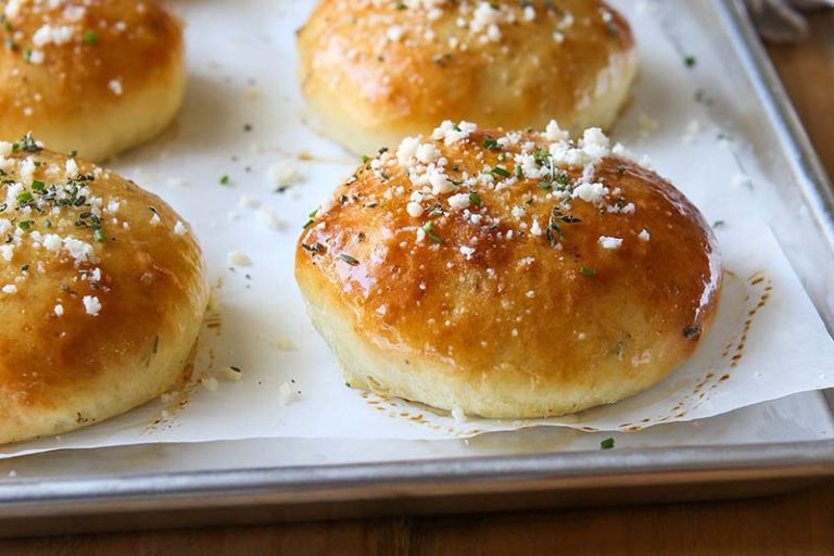 How to Make Cheesy Herb Burger Buns - Red Star® Yeast