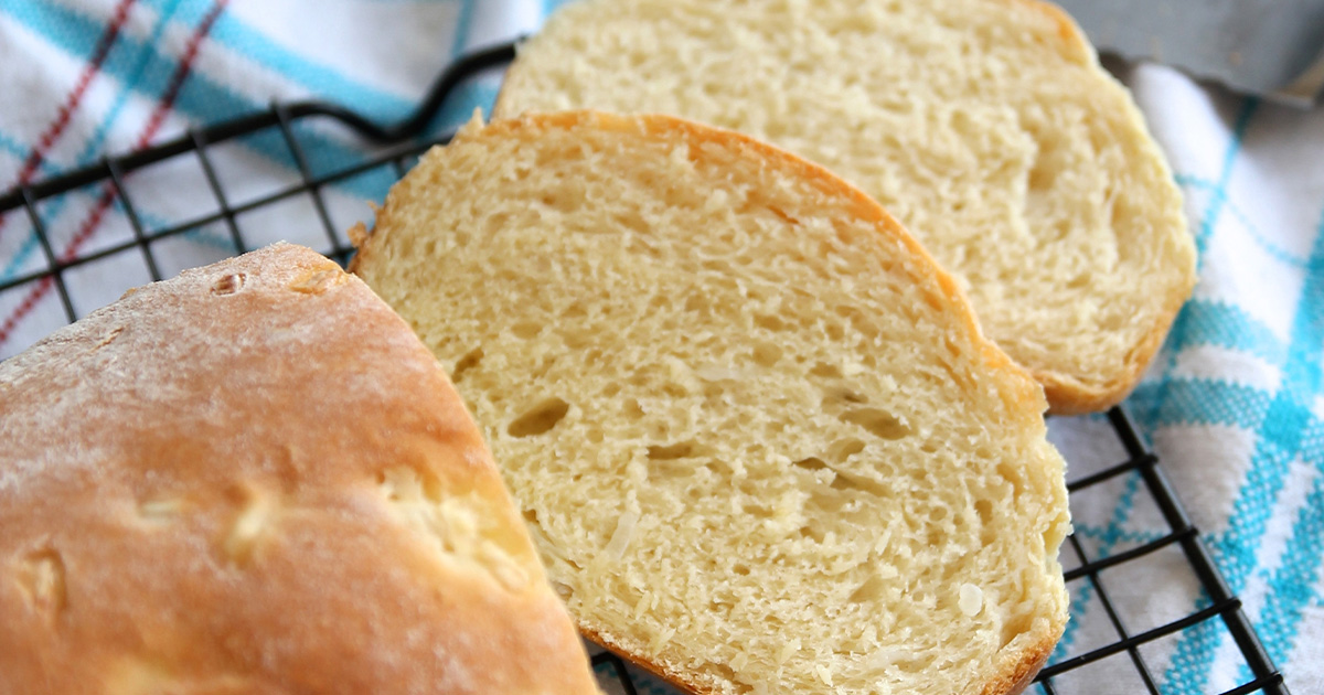 Staling in Bread: The Cause & How to Slow It | Red Star® Yeast